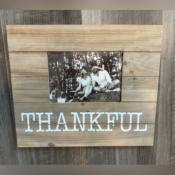 Design | Rustic Wooden Thankful Photo Frame | Poshmark